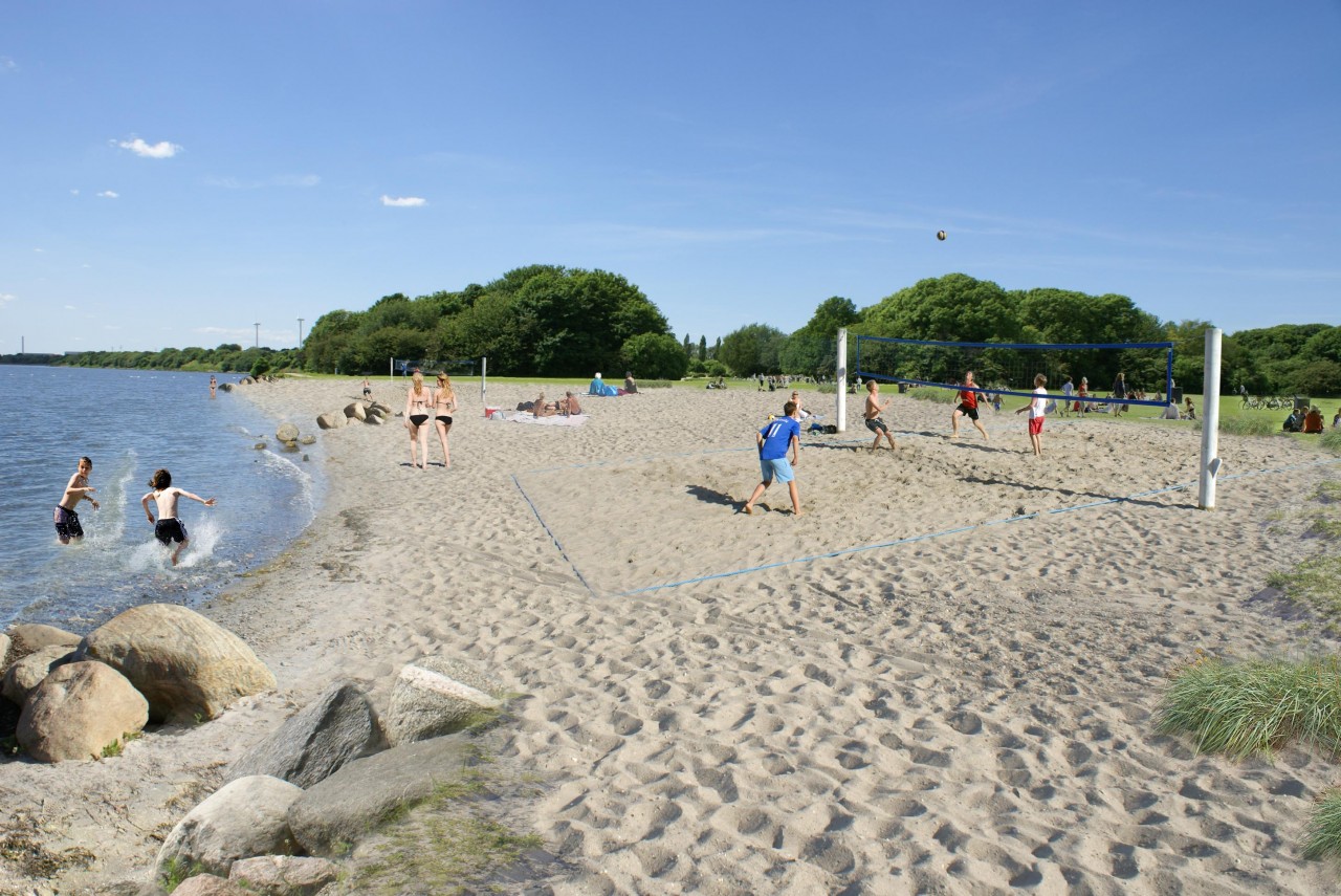 Badestrand ved Valbyparkens bredder i 2021 | Magasinet KBH